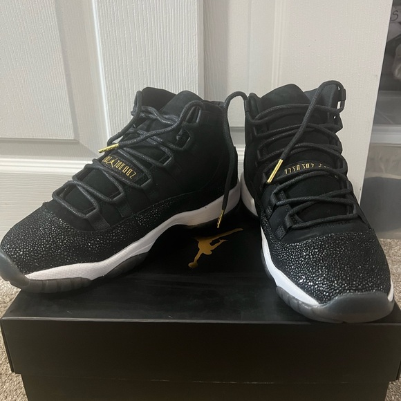 Jordan | Shoes | Black And Gold Jordans | Poshmark